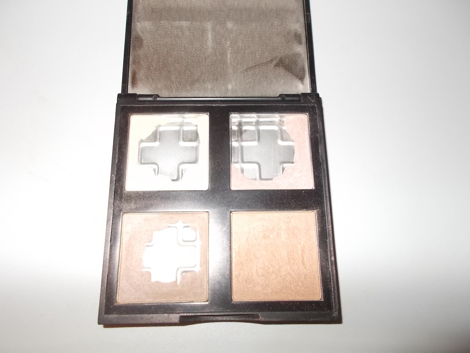 e.l.f. Illuminating Palette review – Beauty with Oana